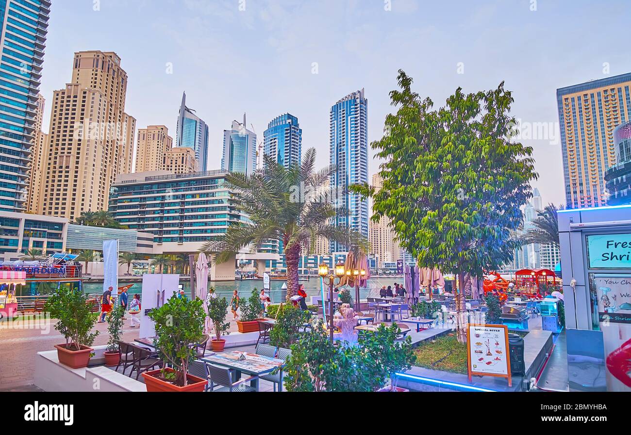 United arab emirates dubai shipyard hi-res stock photography and images ...