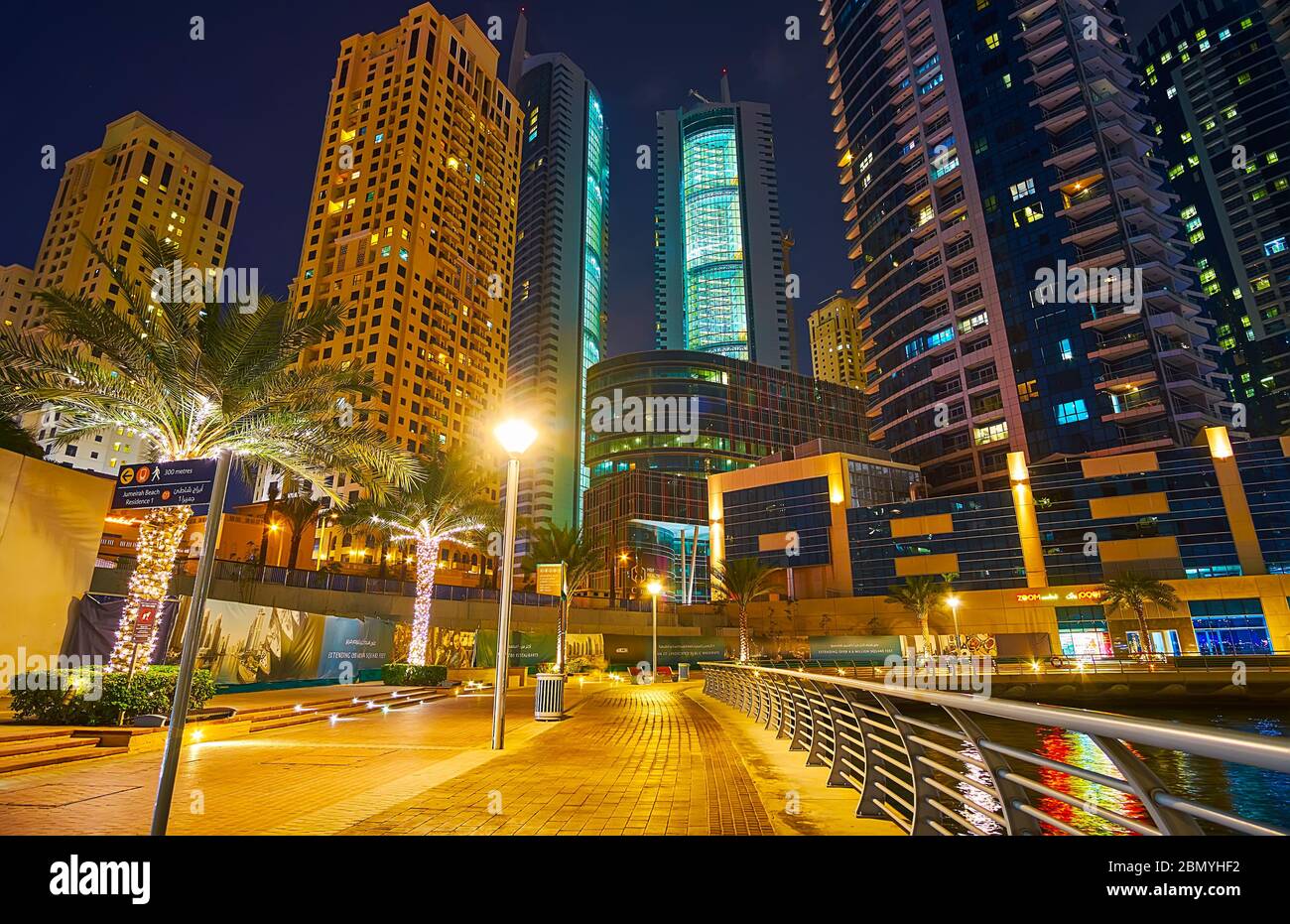 Modern house architecture opens to sea hi-res stock photography and ...