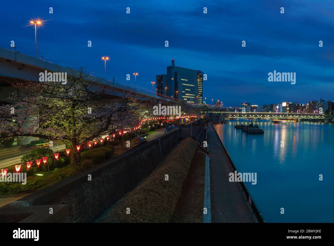 Hanami bridge hi-res stock photography and images - Alamy