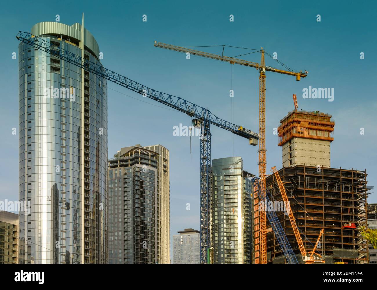 Construction downtown seattle building hi-res stock photography and ...