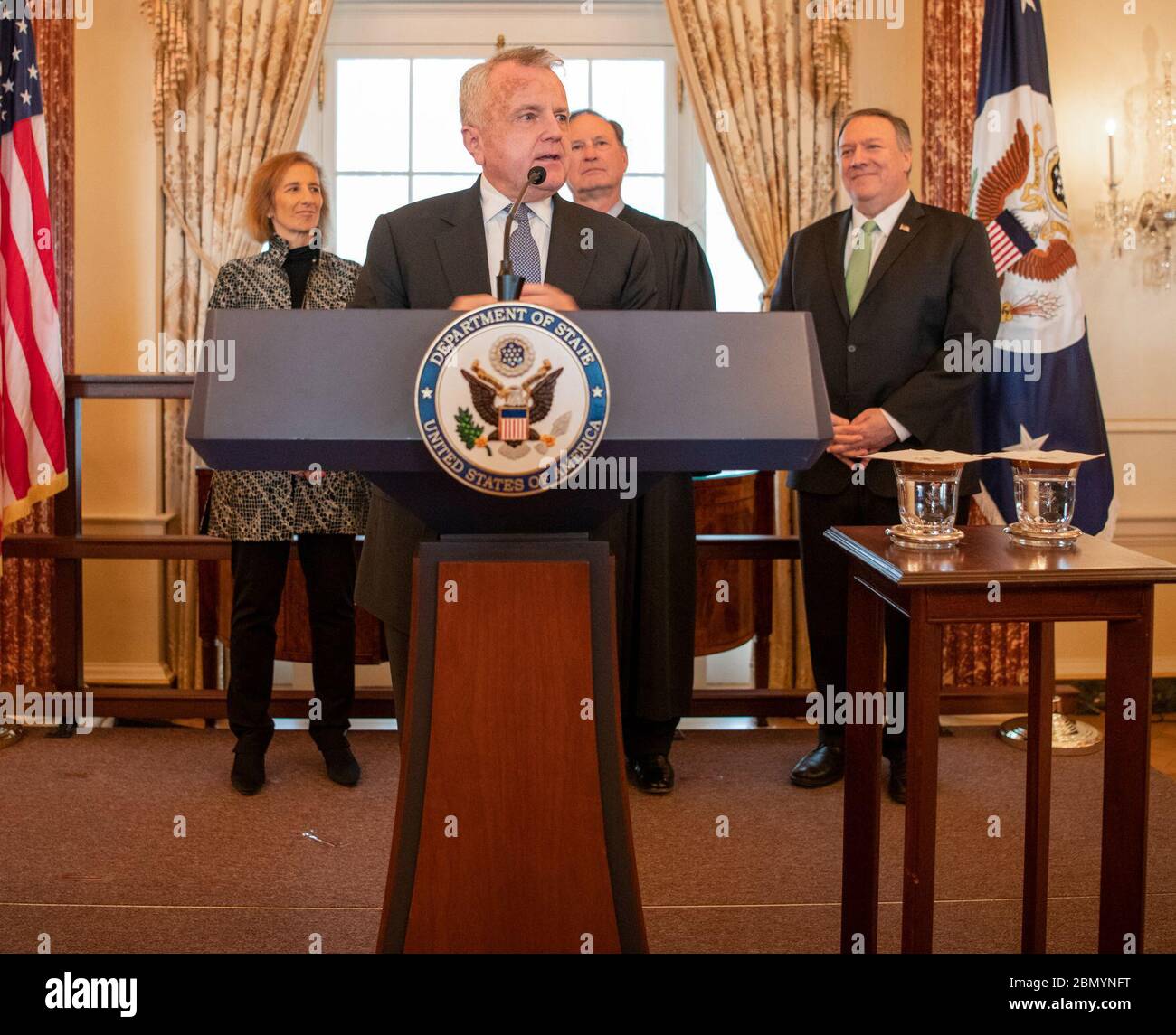 Secretary Pompeo Officiates the Ceremonial Swearing-in of Ambassador ...