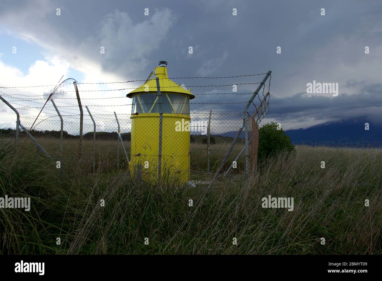Yellow lighthouse hi-res stock photography and images - Alamy
