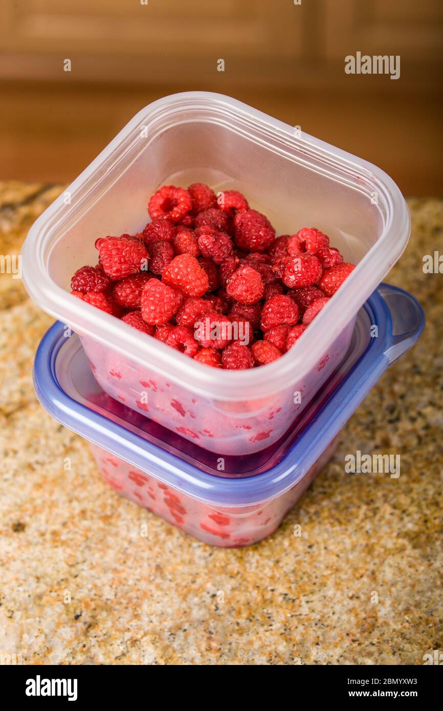 Clear plastic containers hi-res stock photography and images - Alamy