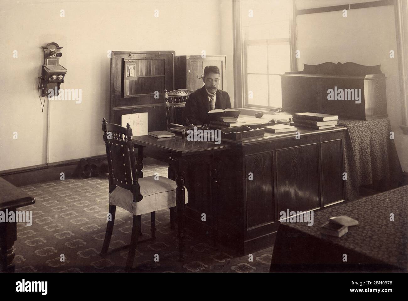 1900s office interior hi-res stock photography and images - Alamy