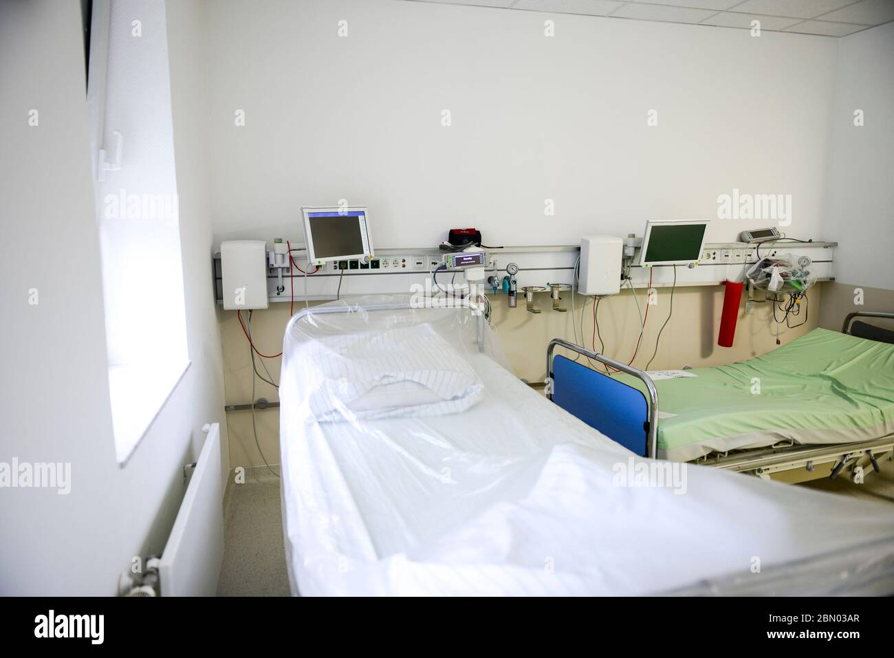 Intensive care unit and trauma care unit of a hospital's emergency ...
