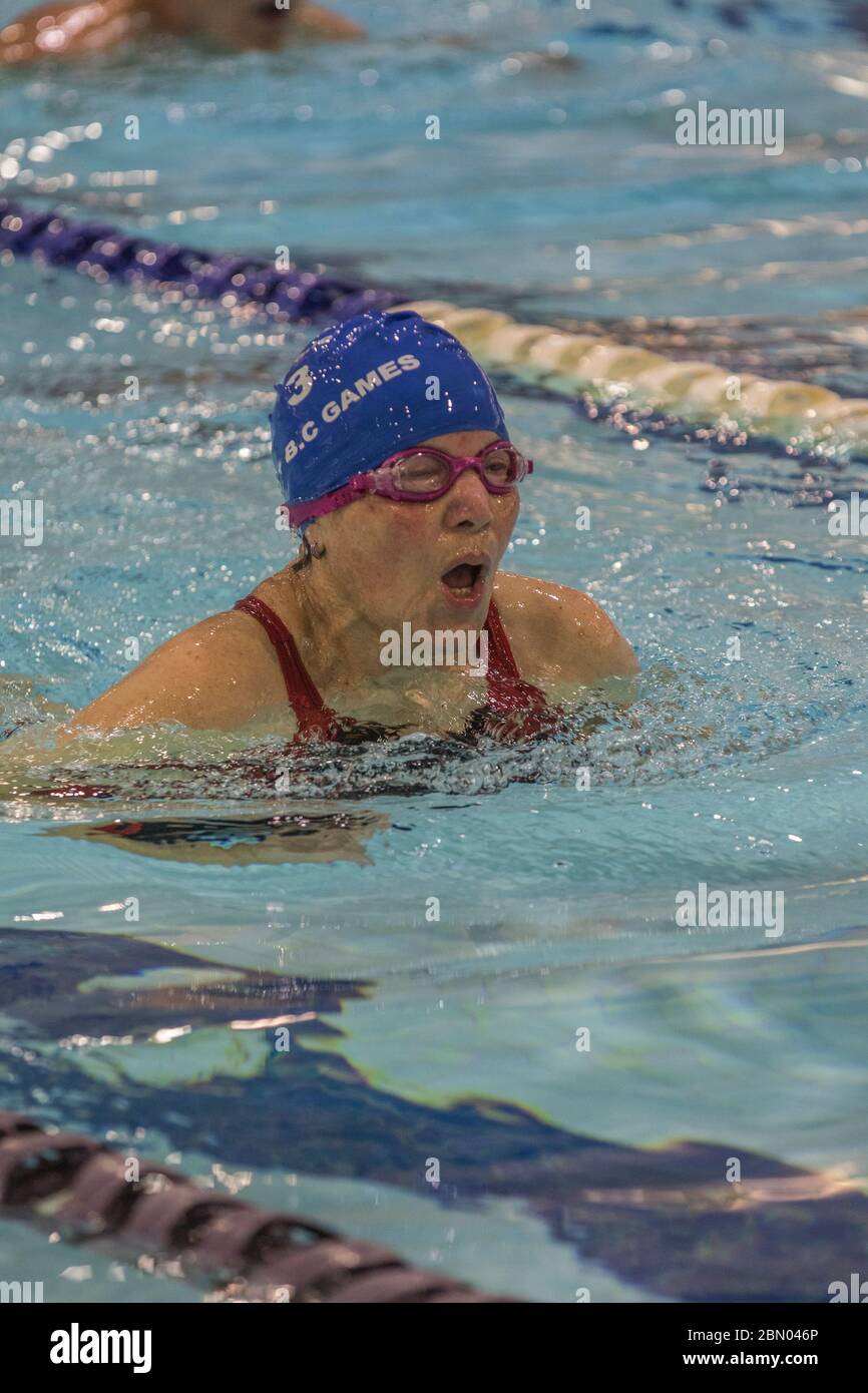Female swimmer swimming butterfly hi-res stock photography and images ...