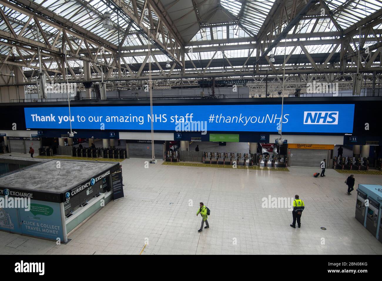Empty concourse waterloo station hi-res stock photography and images ...
