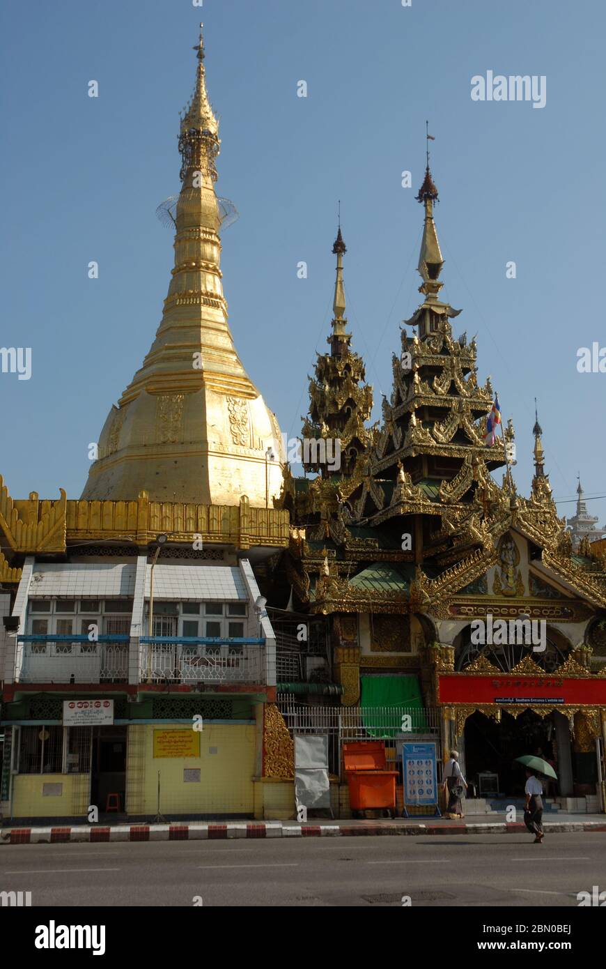 The Sule Pagoda, Yangon, Myanmar Stock Photo - Alamy