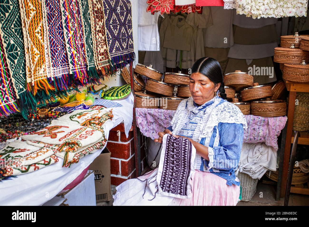 Indigenous people mexico hi-res stock photography and images - Alamy