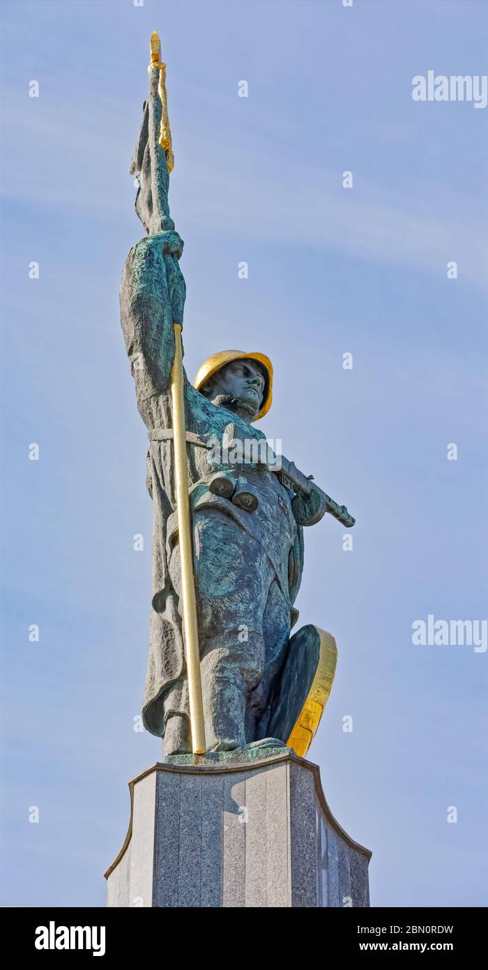 Soviet War Memorial in Schwarzenbergplatz Vienna Austria Stock Photo ...