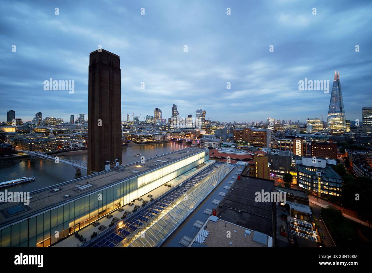 London building rooftops sunset hi-res stock photography and images - Alamy