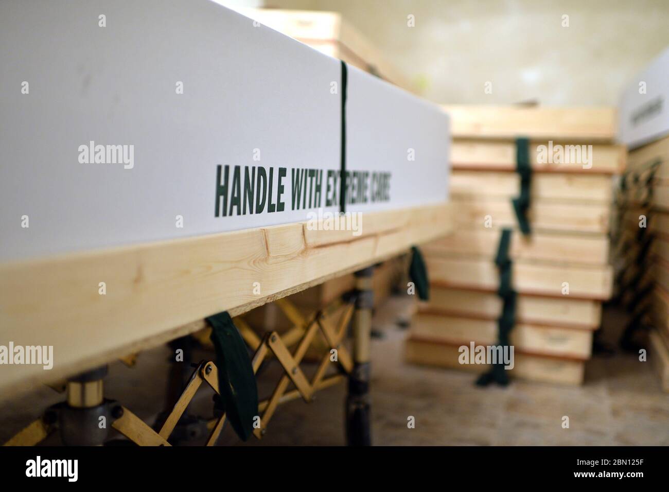 Cremation caskets hi-res stock photography and images - Alamy