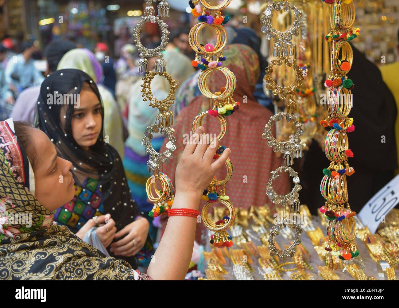 Anarkali bazaar lahore pakistan hi-res stock photography and images - Alamy