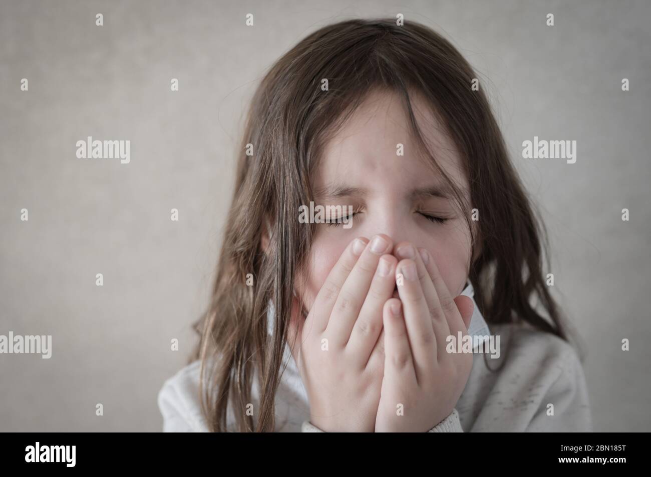 Child coughing hi-res stock photography and images - Alamy