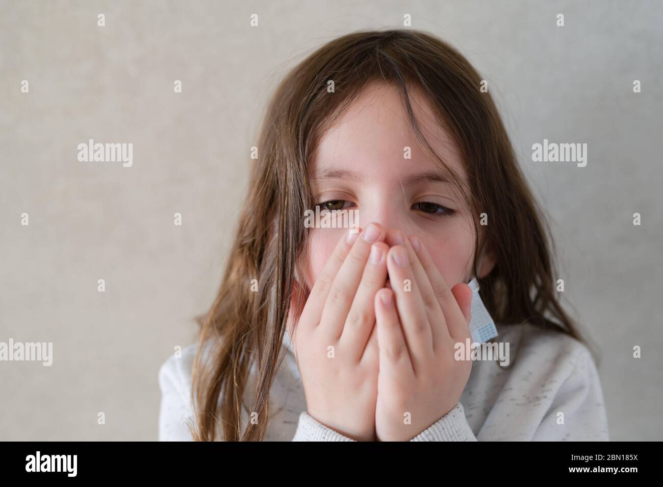 medicine therapy concept of small girl sneeze and cough Stock Photo - Alamy