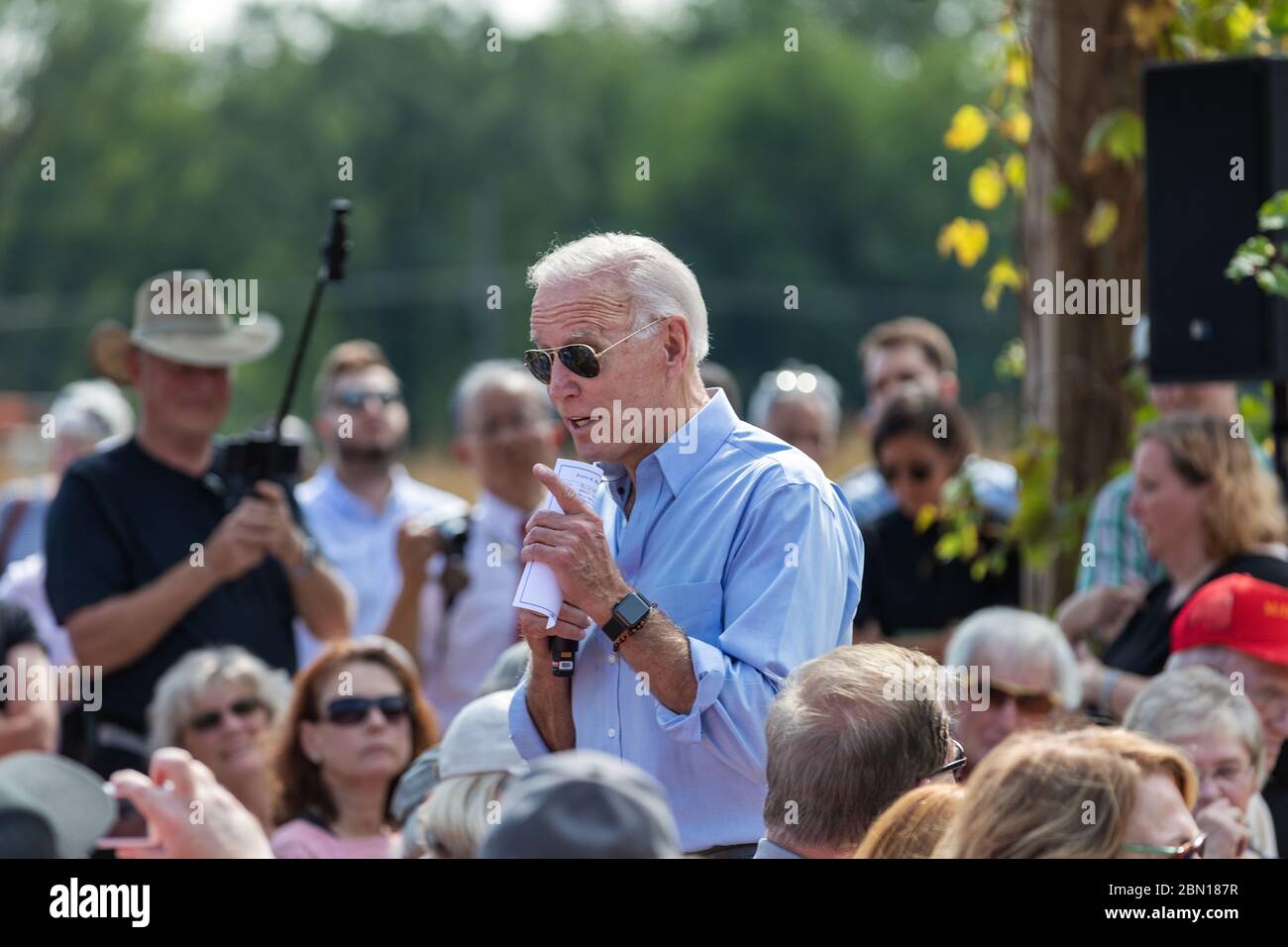 Former Vice President Joe Biden holding a presidential campaign town ...