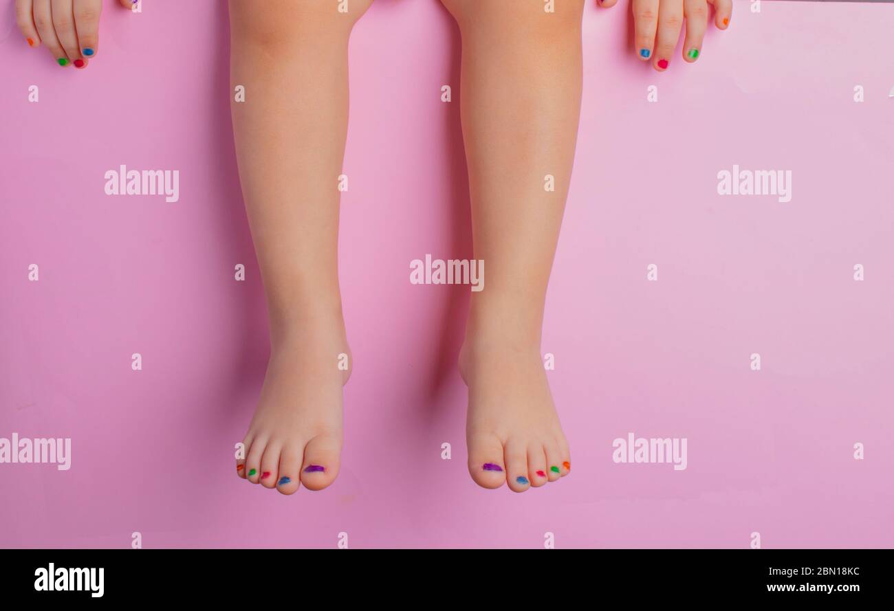 Kids legs hi-res stock photography and images - Alamy