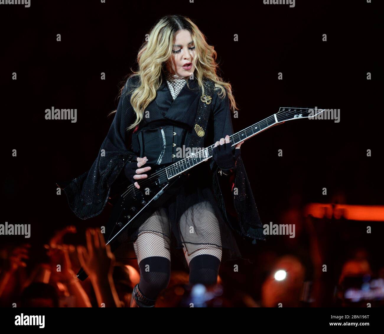 does madonna lip sync