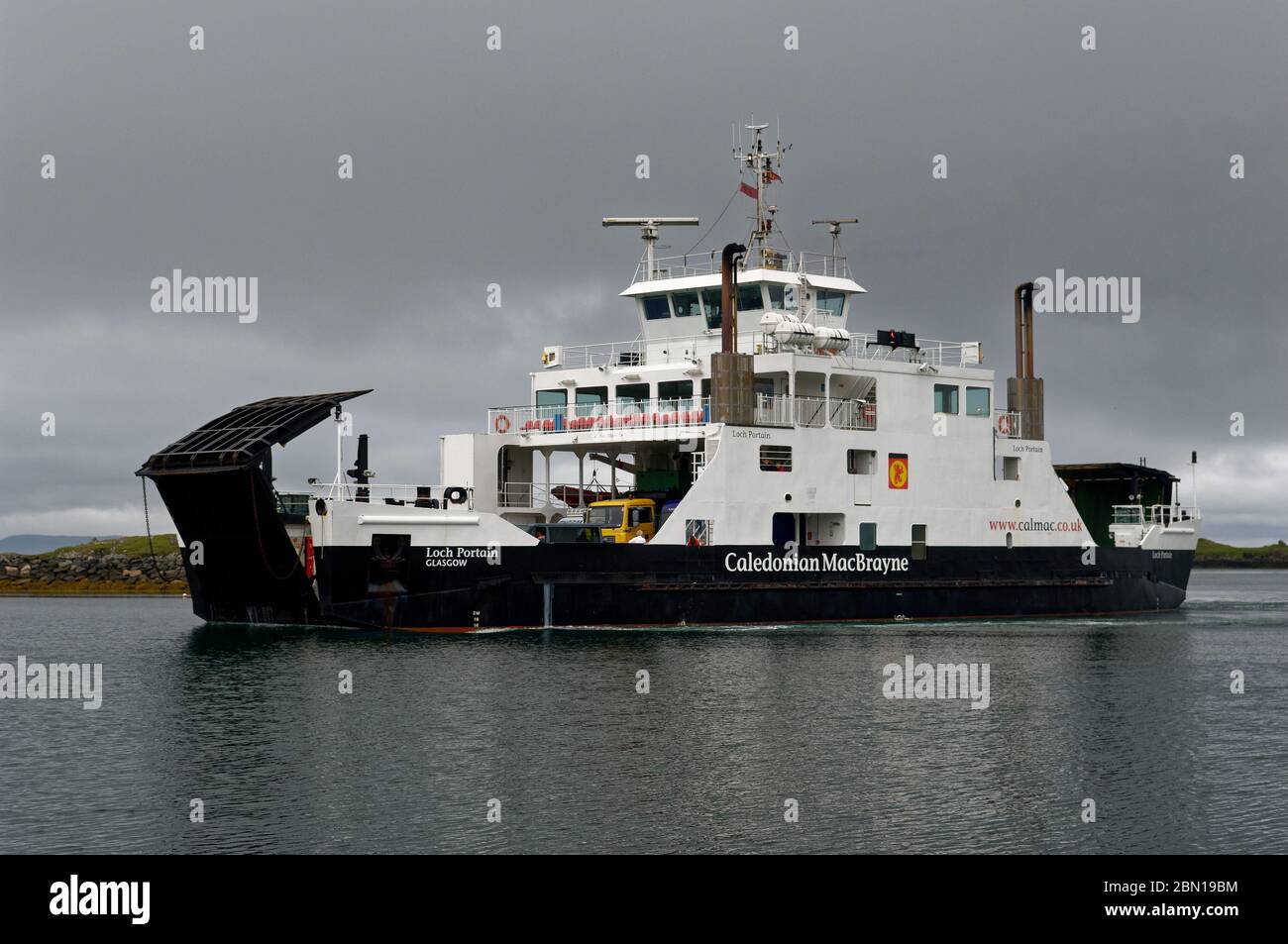 Harris to berneray ferry hi-res stock photography and images - Alamy