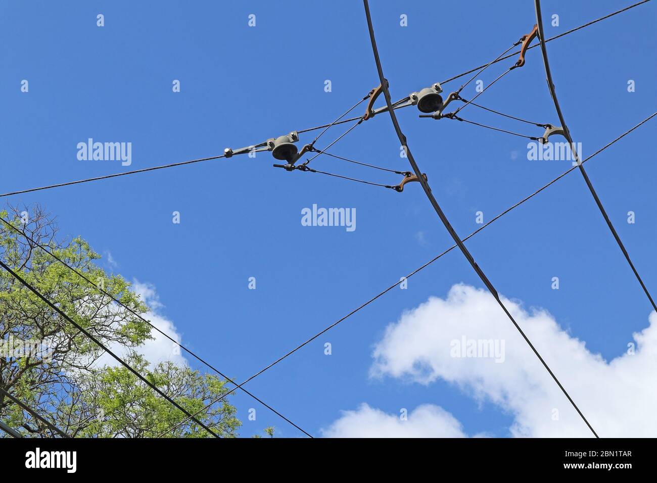 Electric wire trolley bus hi-res stock photography and images - Alamy