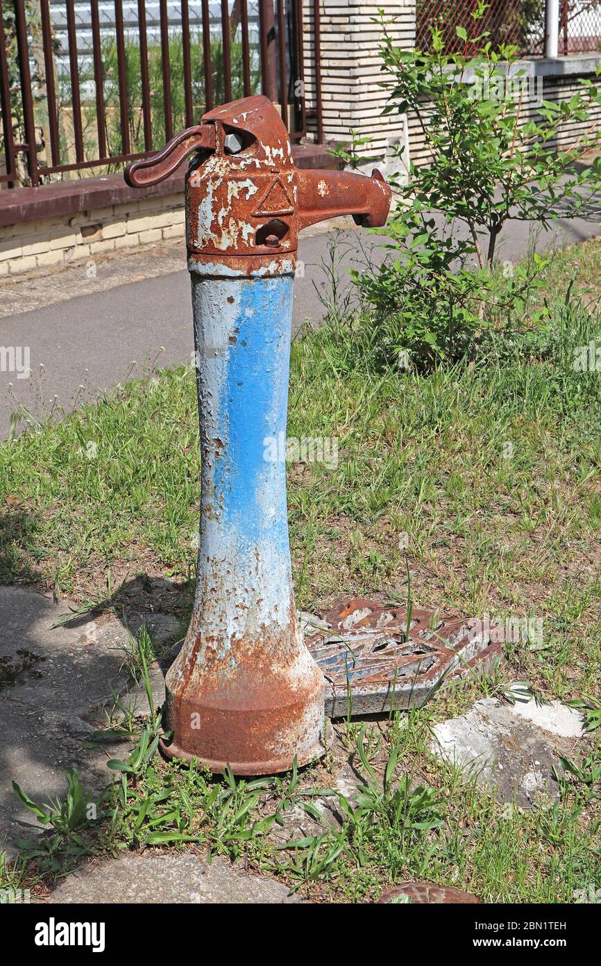 Old water pump on street hi-res stock photography and images - Alamy
