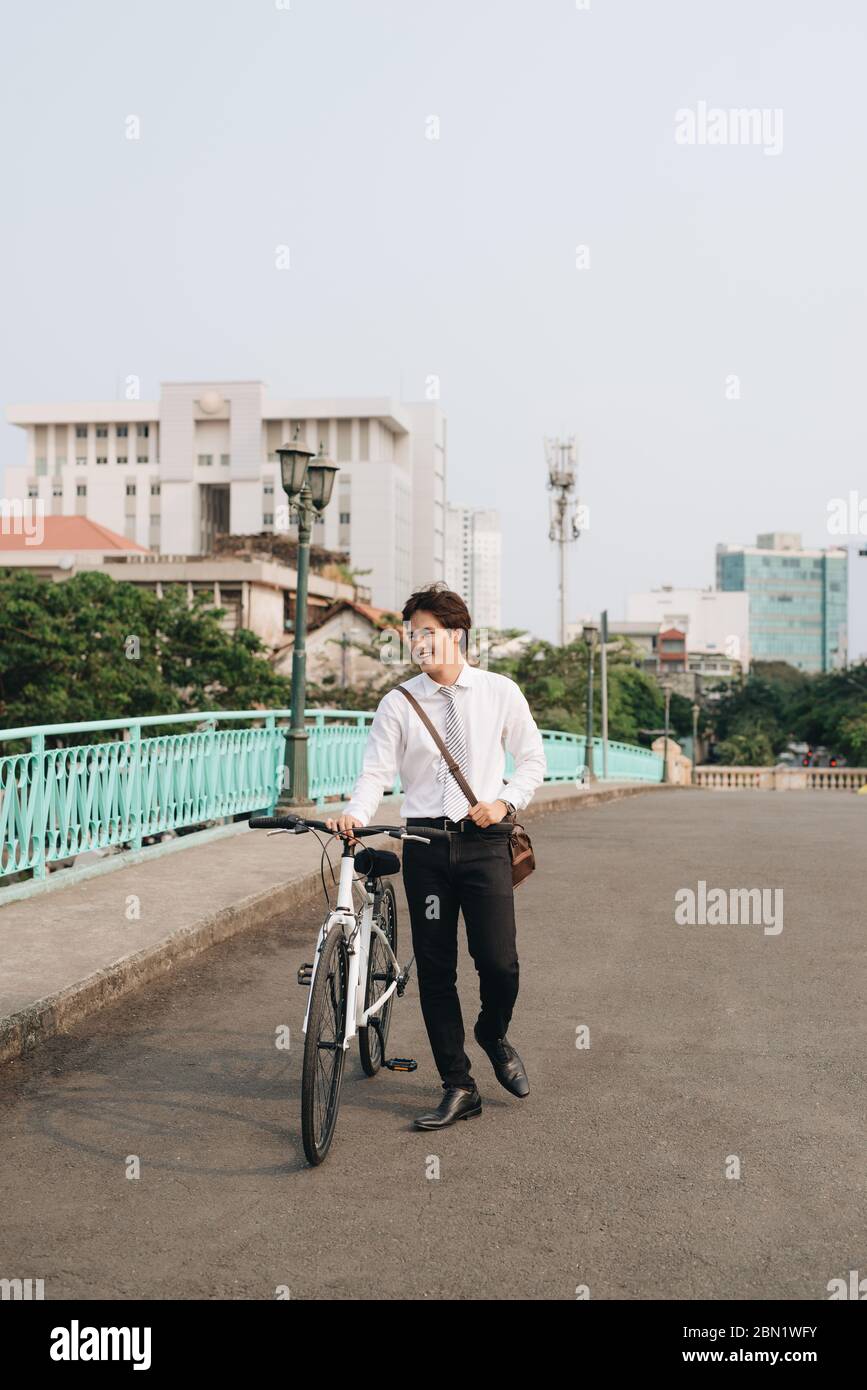 Fixed gear bike hi-res stock photography and images - Alamy