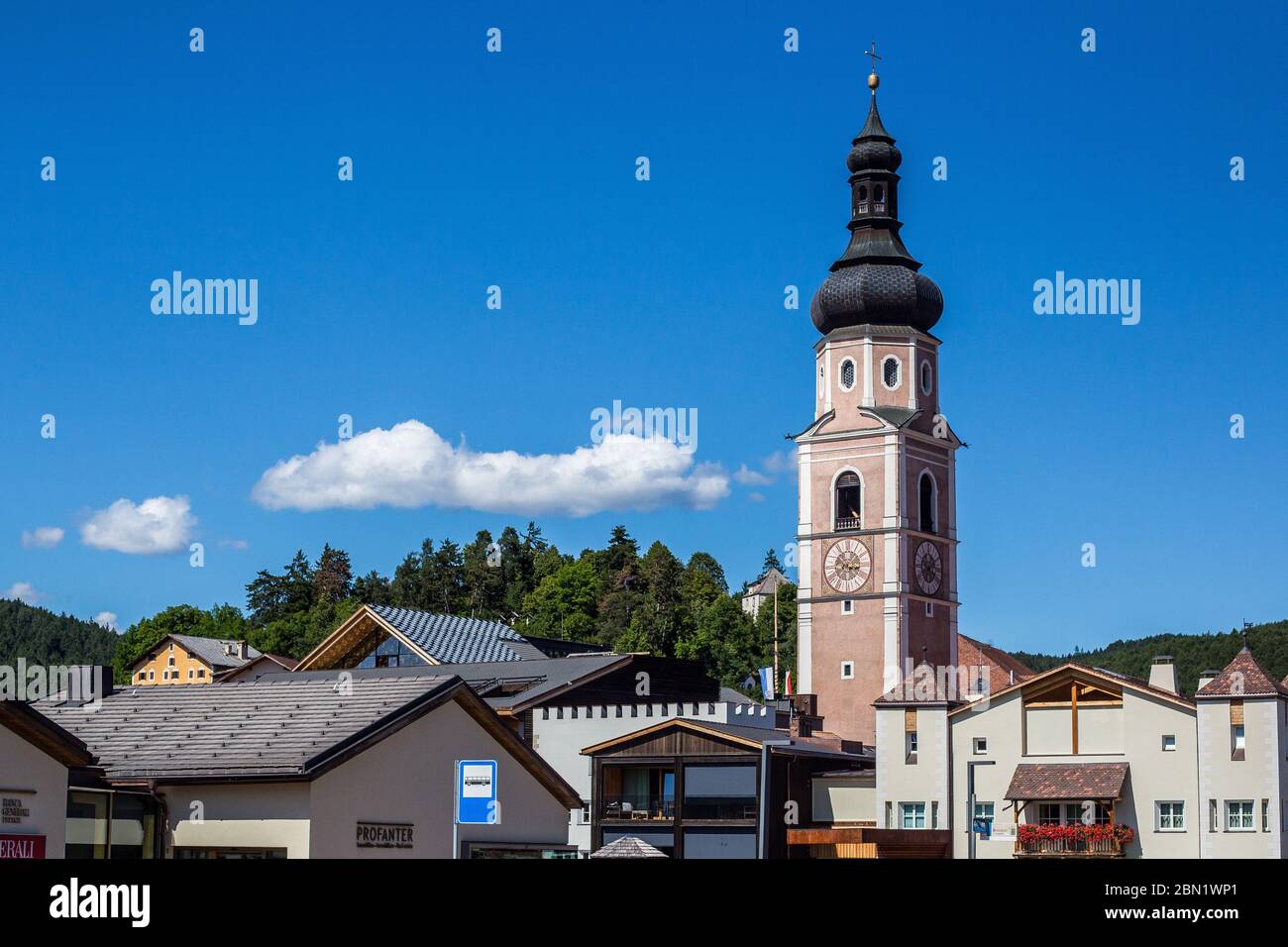 A Chalet High Resolution Stock Photography and Images - Alamy
