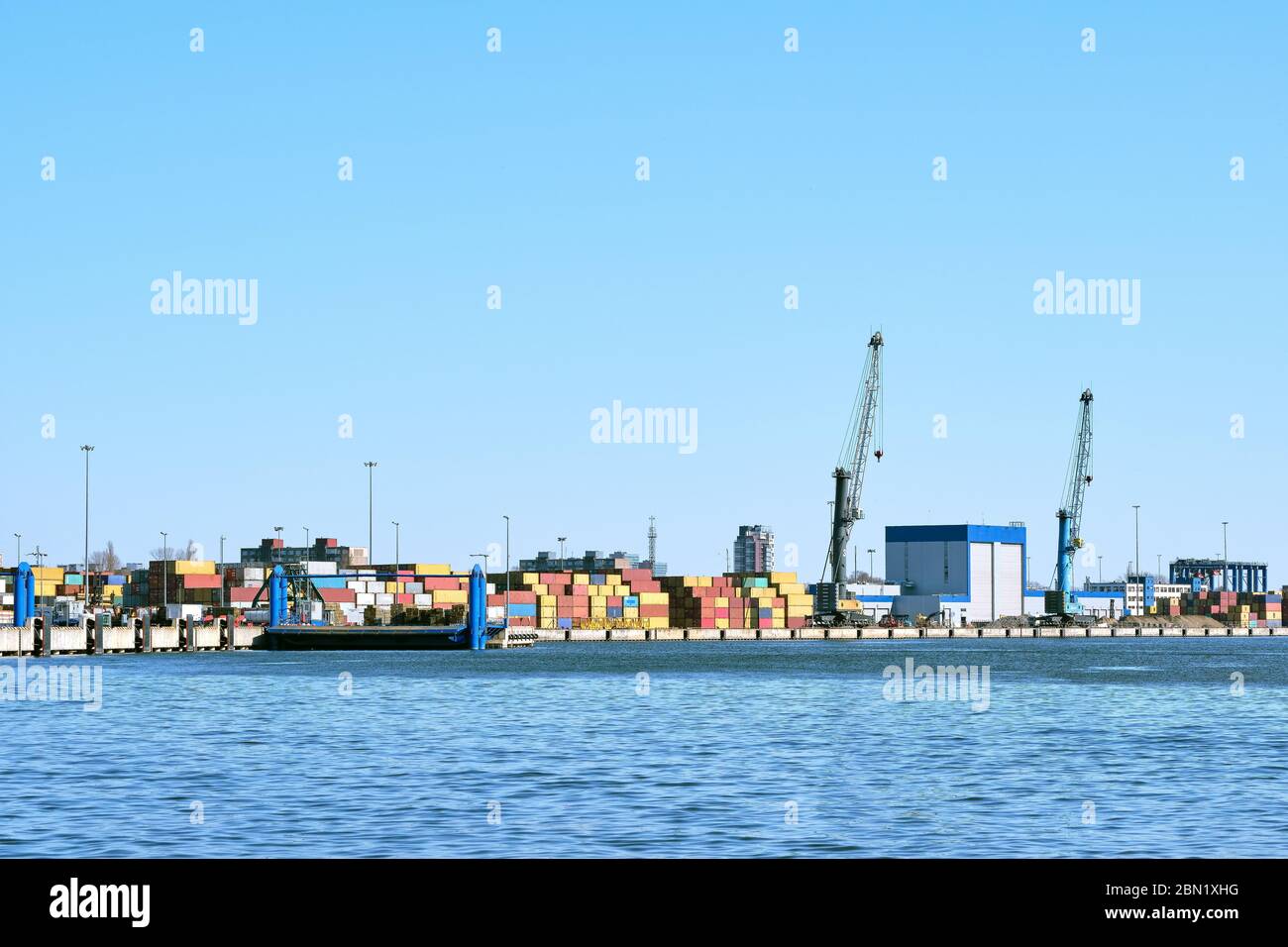 Loading bridges hi-res stock photography and images - Alamy