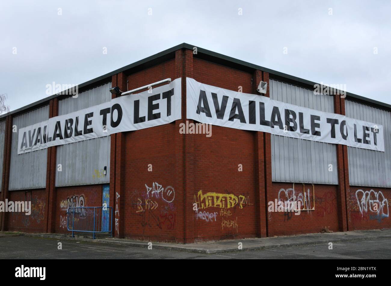 Empty retail unit to let Reading 2009 UK Stock Photo - Alamy Empty retail unit to let Reading 2009 UK Stock Photo - Alamy
