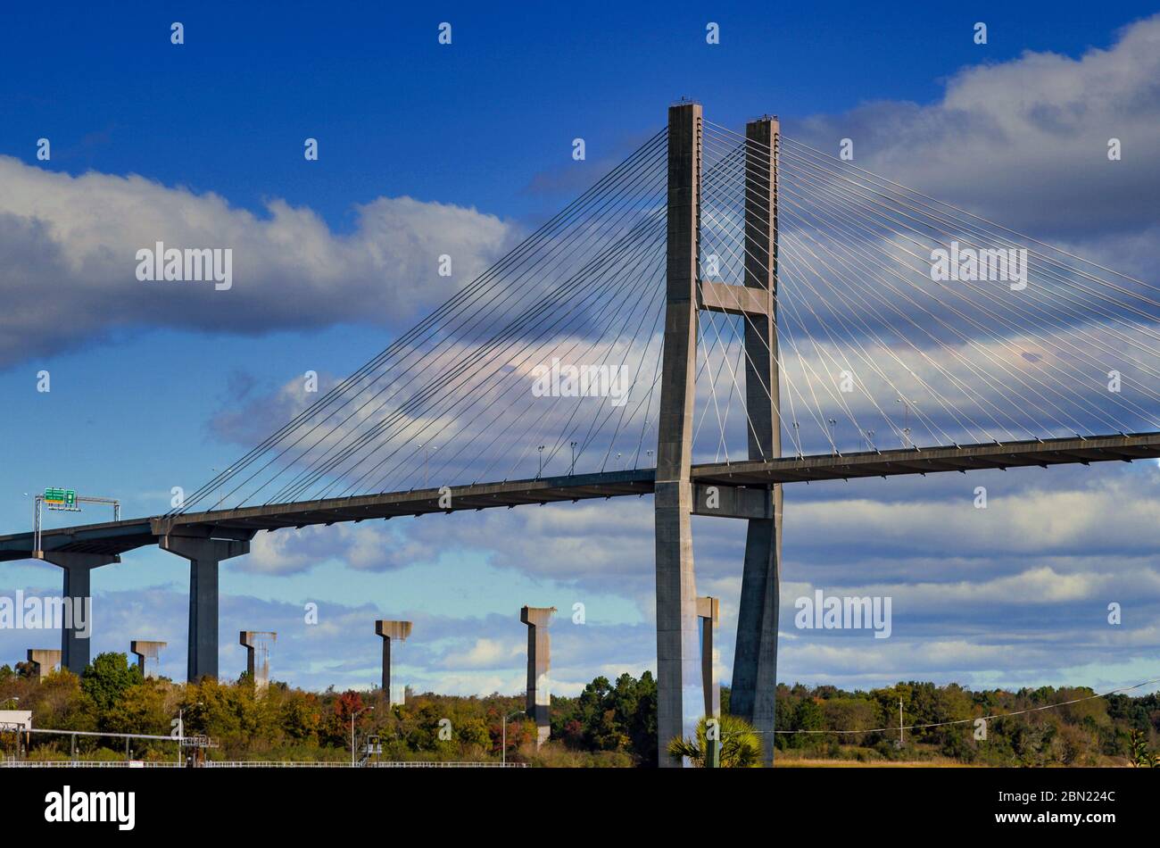 Tower bridges and cable bridges hi-res stock photography and images - Alamy