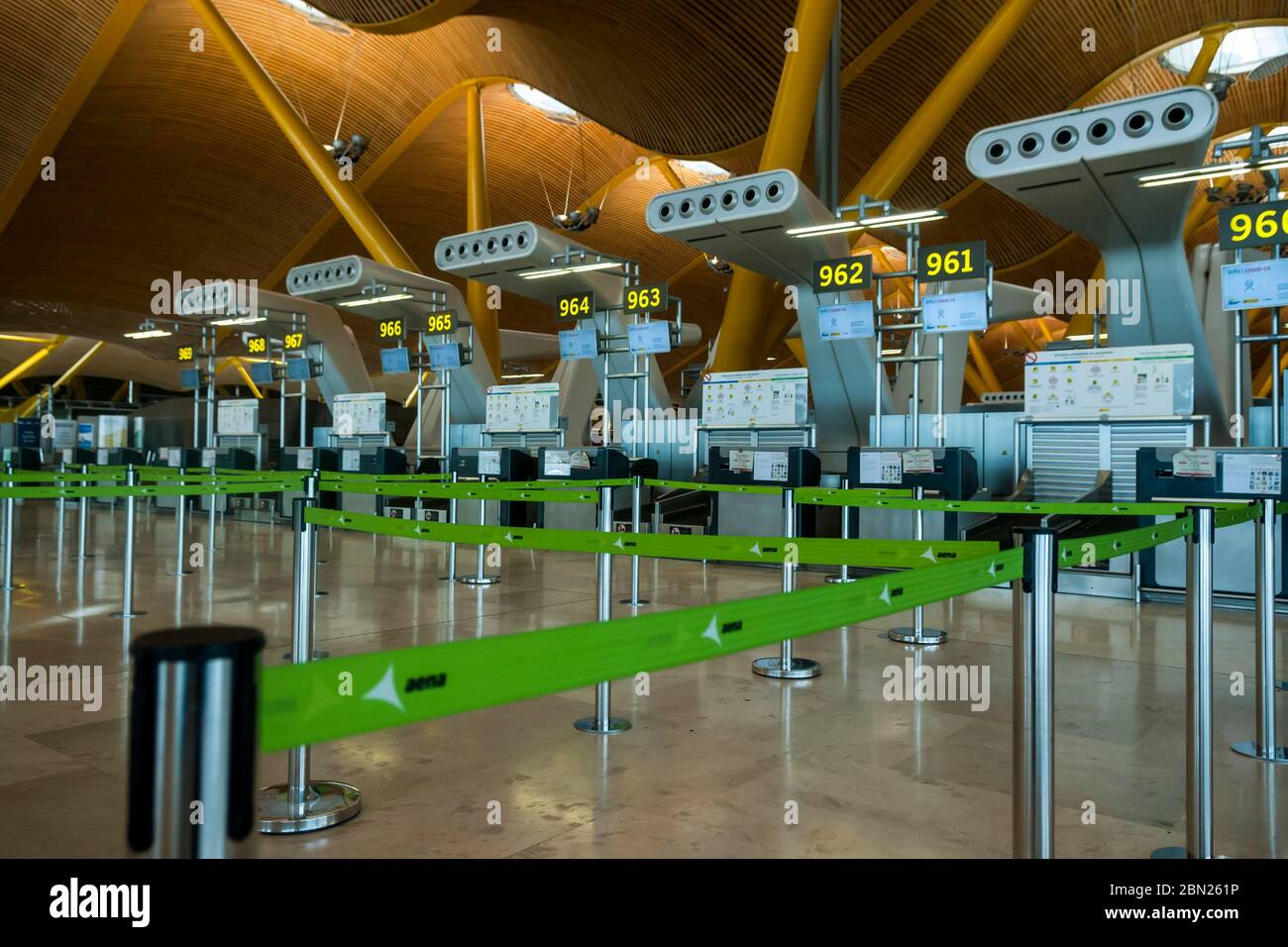 Madrid airport terminal 2 hi-res stock photography and images - Alamy