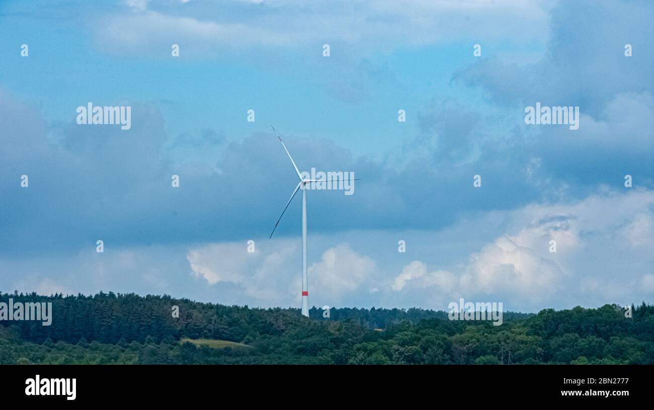 Grey clody sky hi-res stock photography and images - Alamy