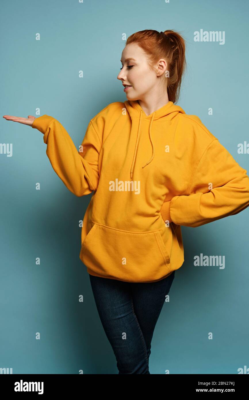 Beautiful model side profile head hi-res stock photography and images ...