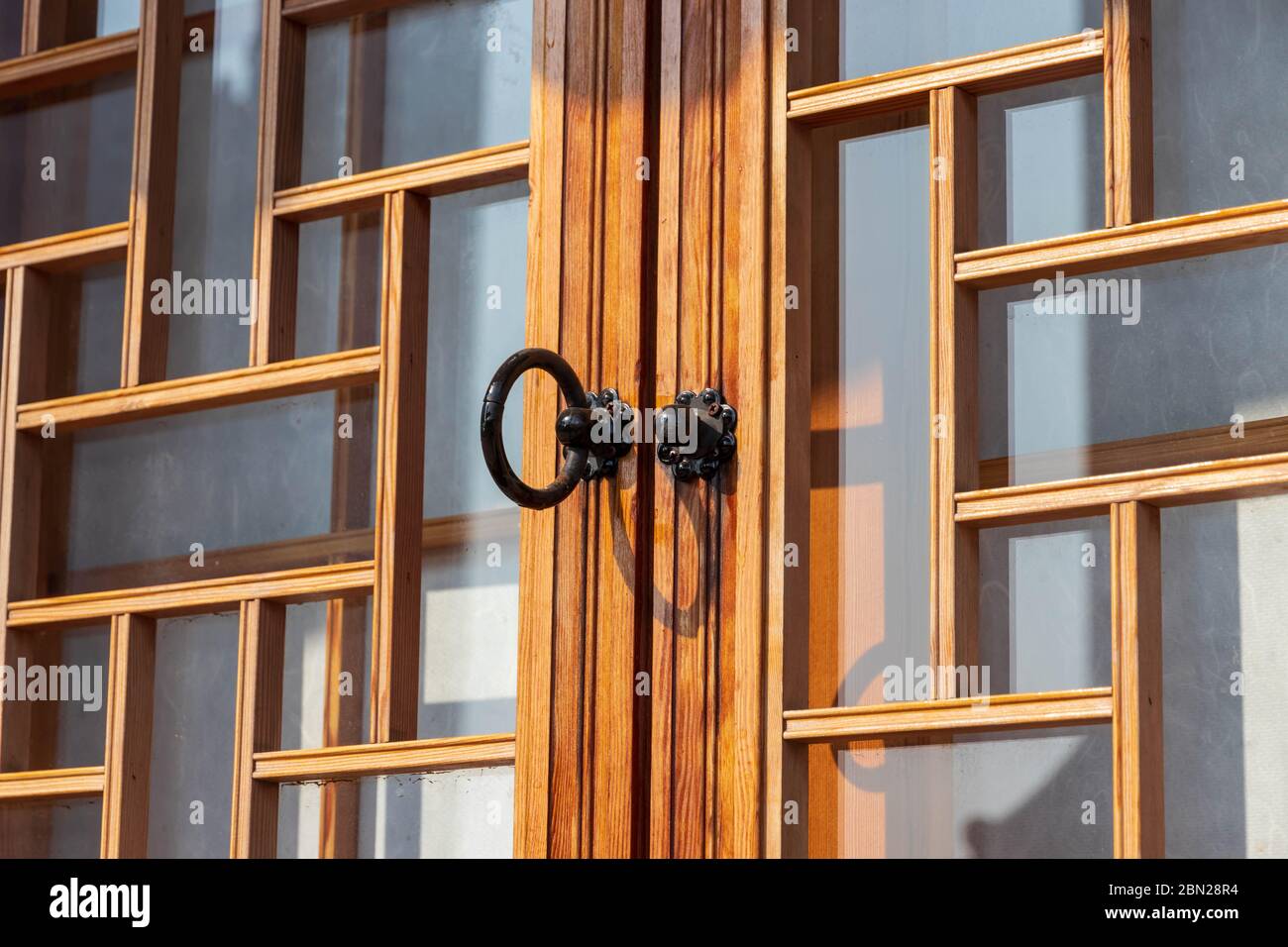 Traditional window of Hanok. Korean traditional window or Door Stock ...