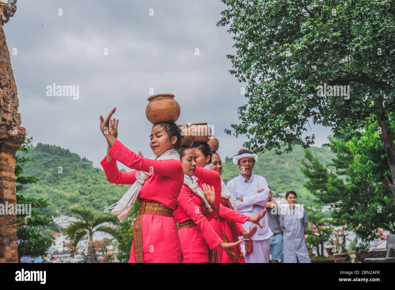 Vietnamese women dancing a traditional dance. Nha Trang, Vietnam ...