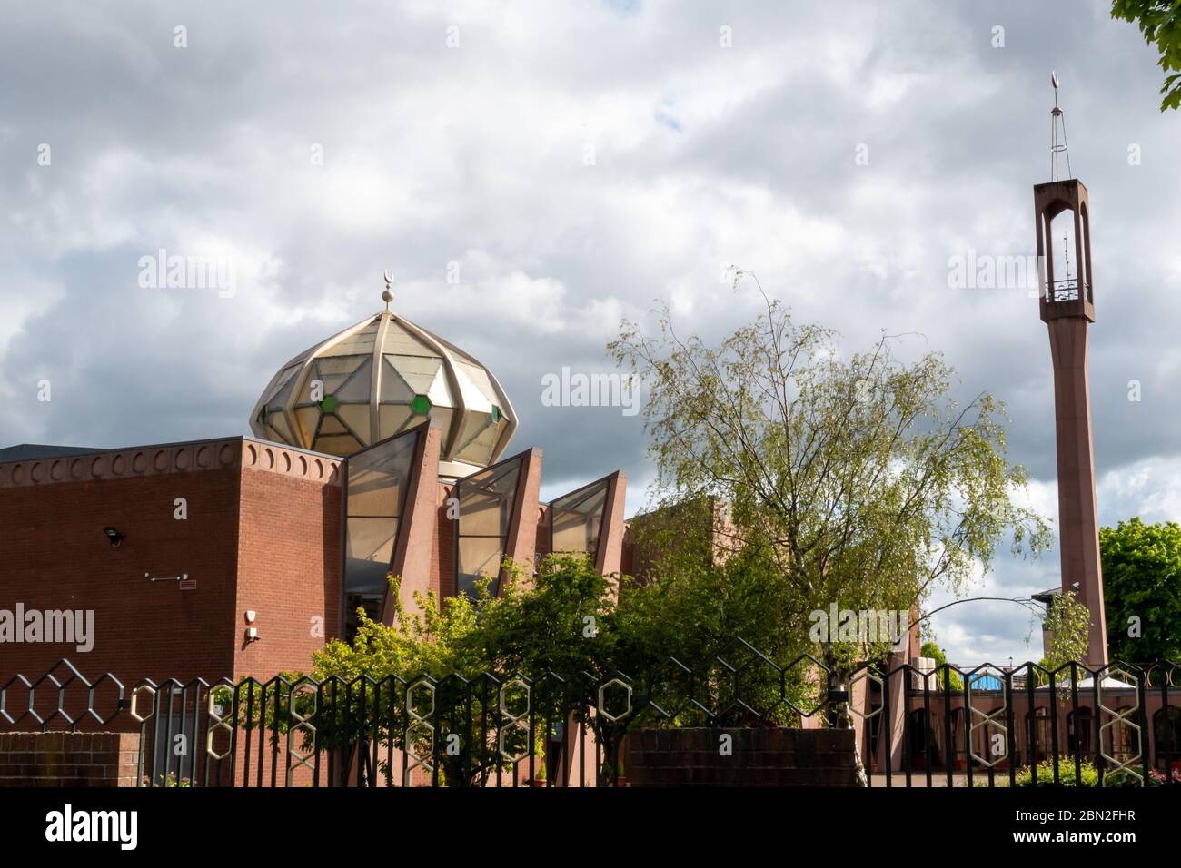 Exterior of Glasgow Central Mosqueon Crown Street in The Gorbals ...