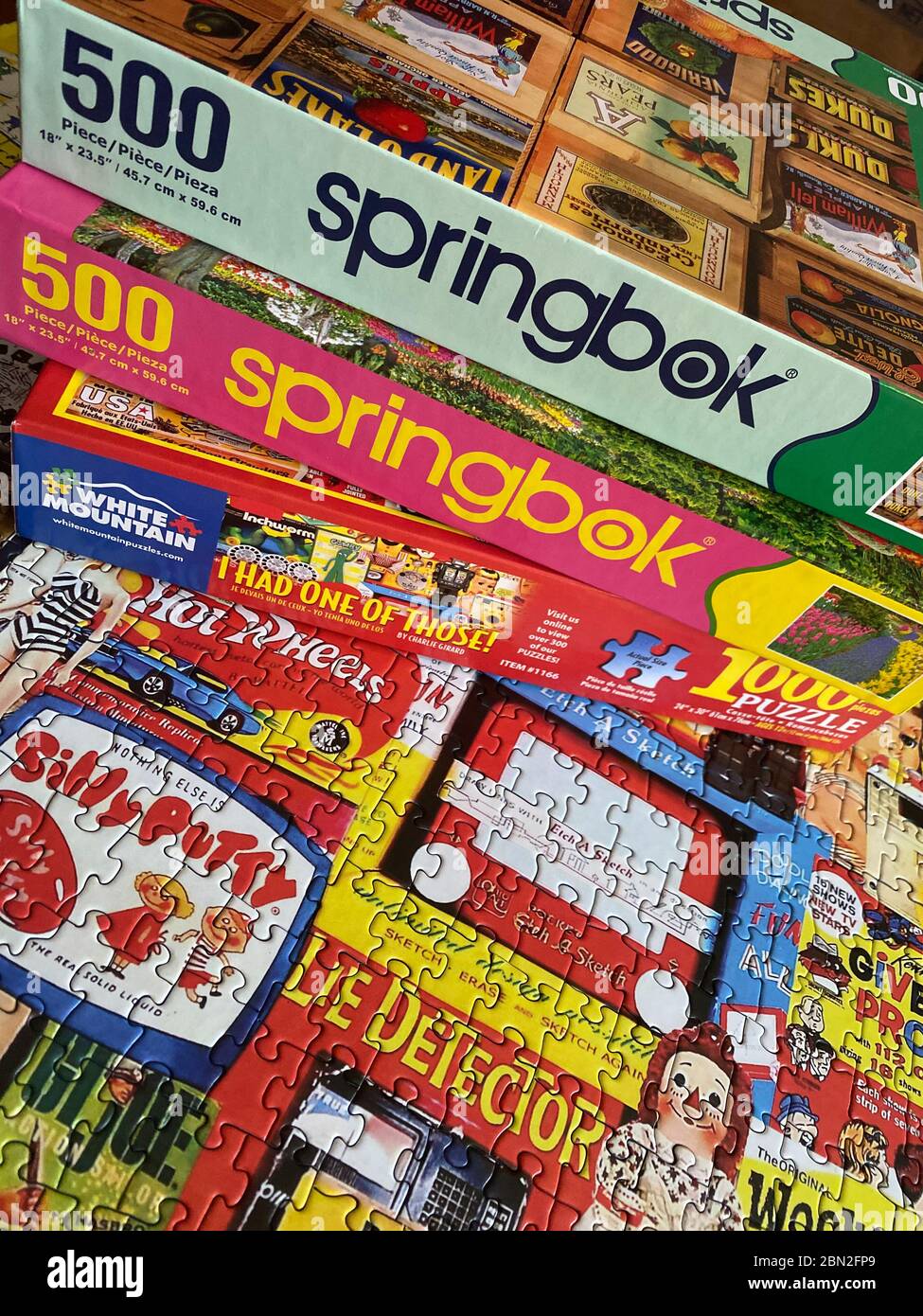 Pass the time hi-res stock photography and images - Alamy