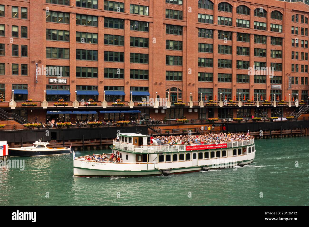 Chicago waterfront crowds hi-res stock photography and images - Alamy