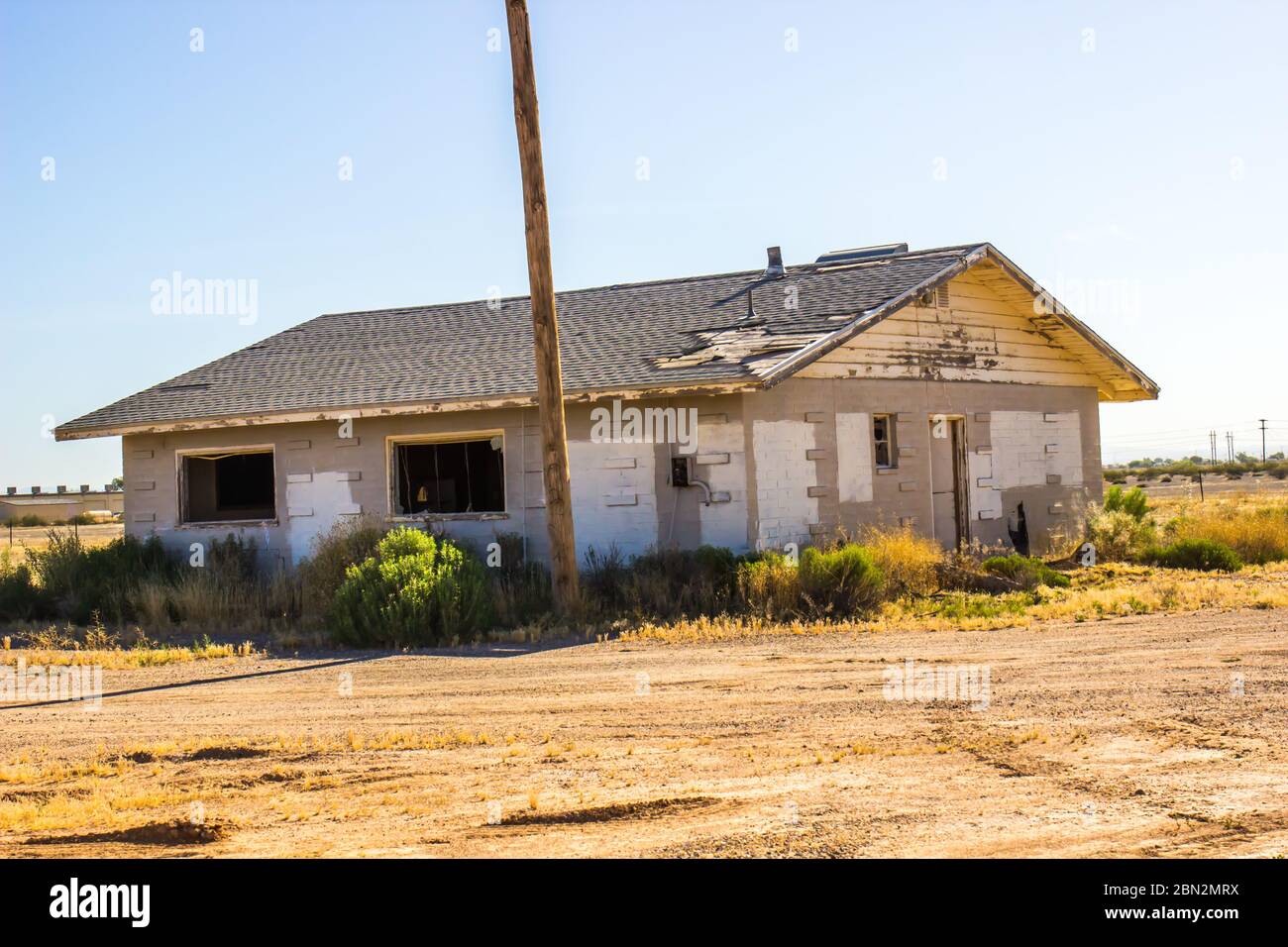 Old Abandoned Home In Complete Disrepair Stock Photo - Alamy