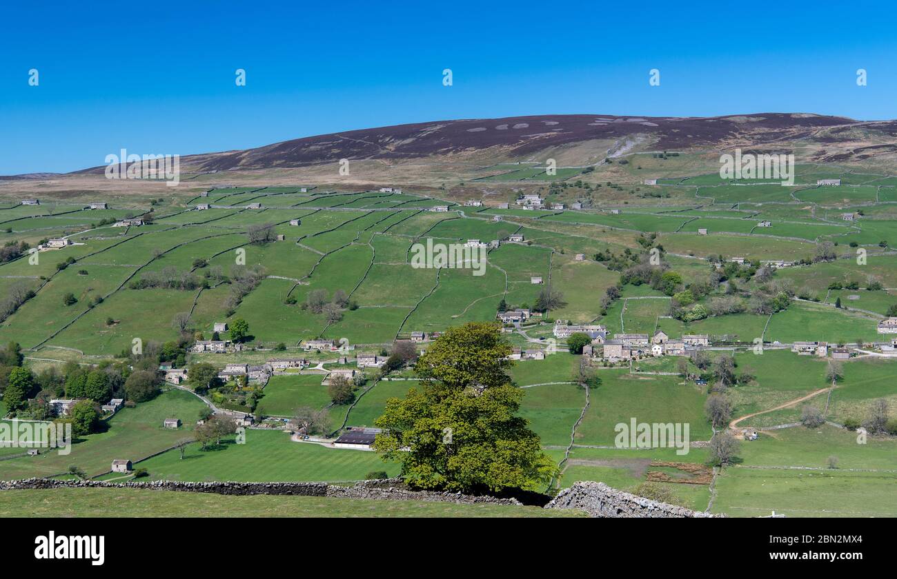 Village of Low Row in Swaledale, looking from High Lane towards ...