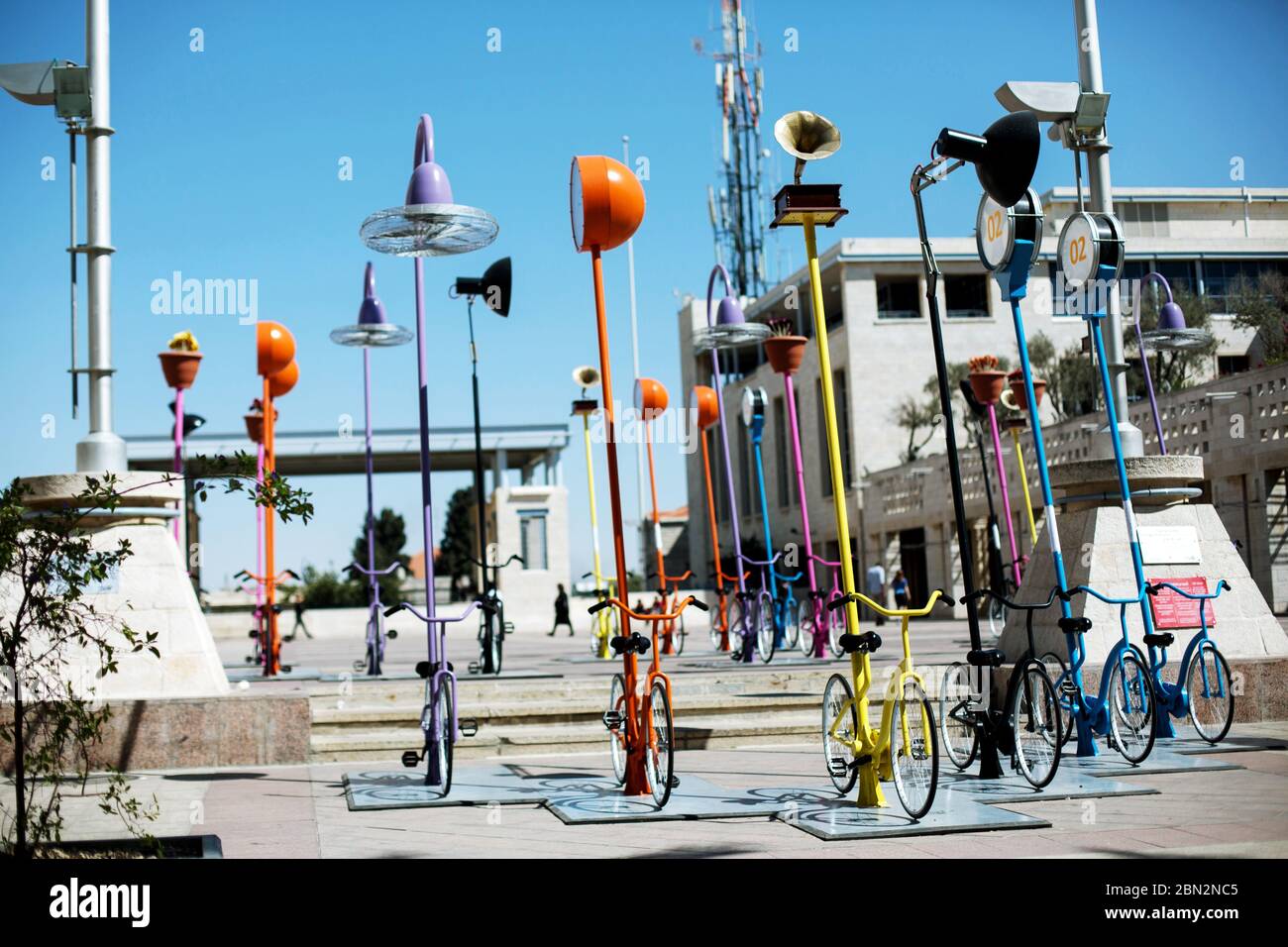 JERUSALEM, ISRAEL - October 13, 2013: "Full gas in Neutral", modern art ...