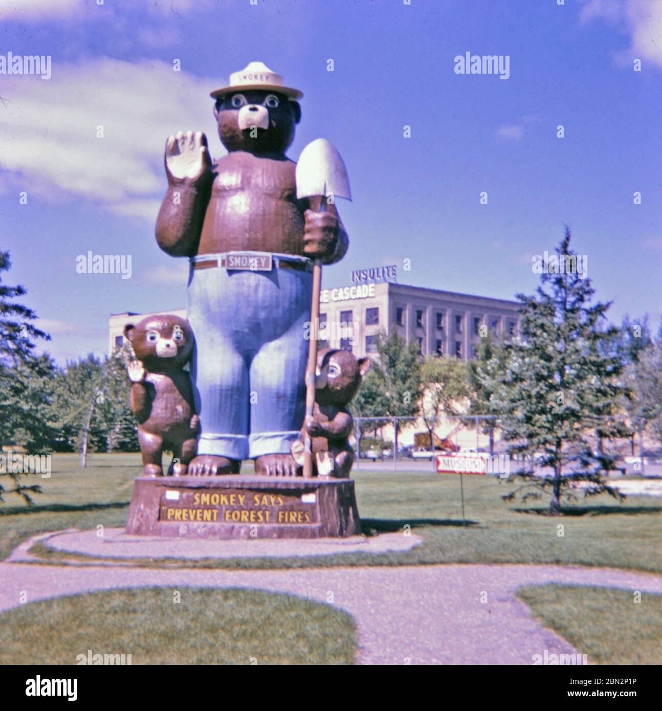 1967 smokey bear statue international falls hi-res stock photography ...