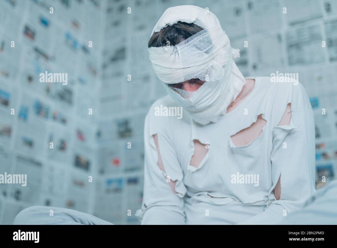 Person covered in bandages hi-res stock photography and images - Alamy