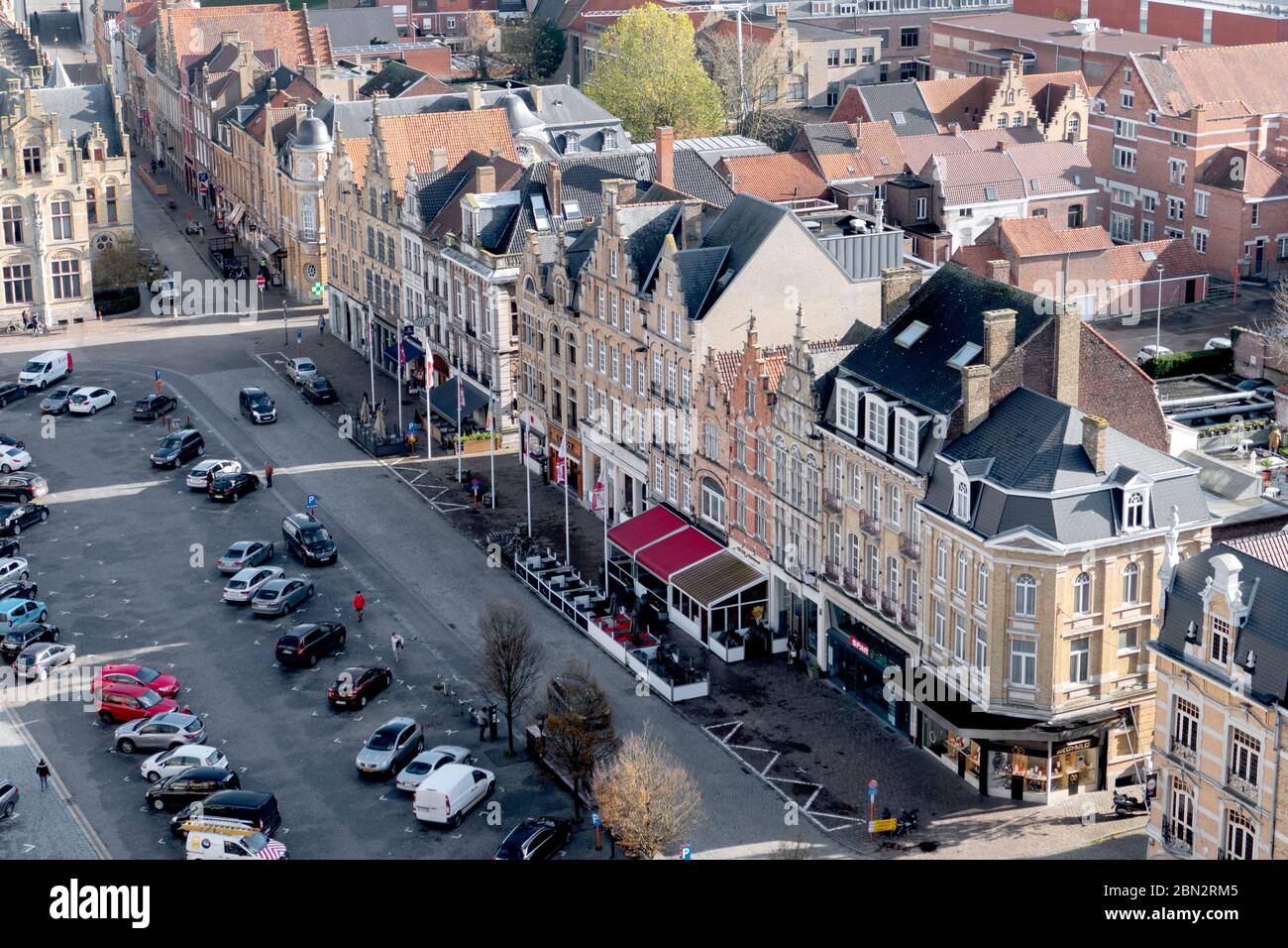 The Menin Gate and town square of Ypres, Belgium. The World War 1 ...