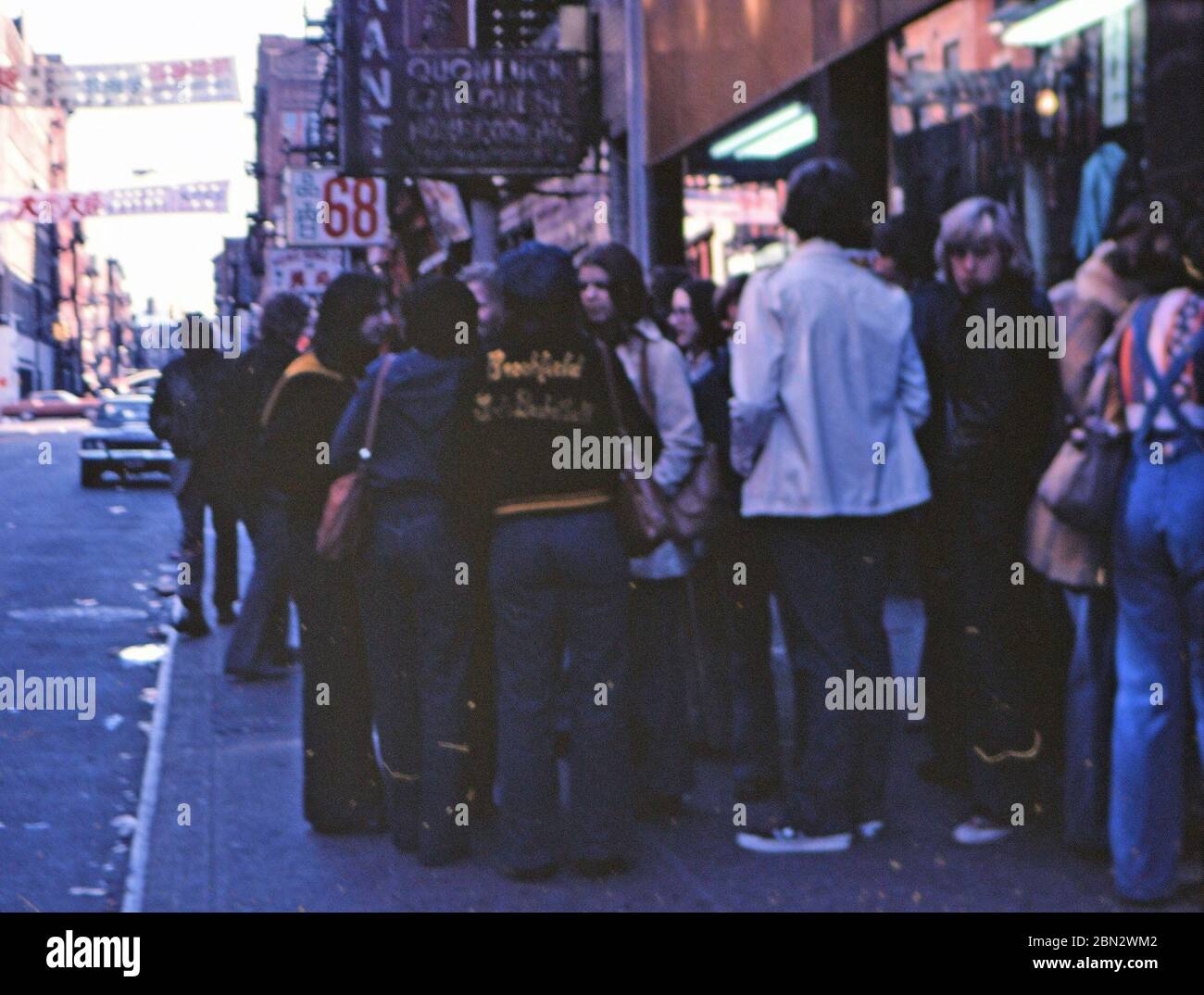 High school students 1970s outdoors hi-res stock photography and images ...