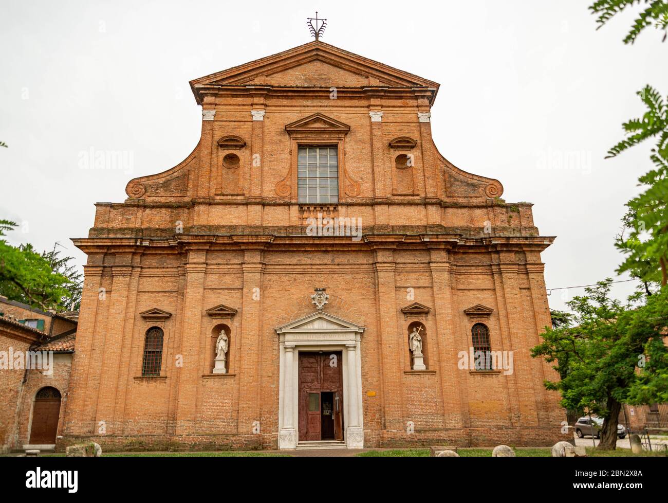Monumental edifice hi-res stock photography and images - Alamy