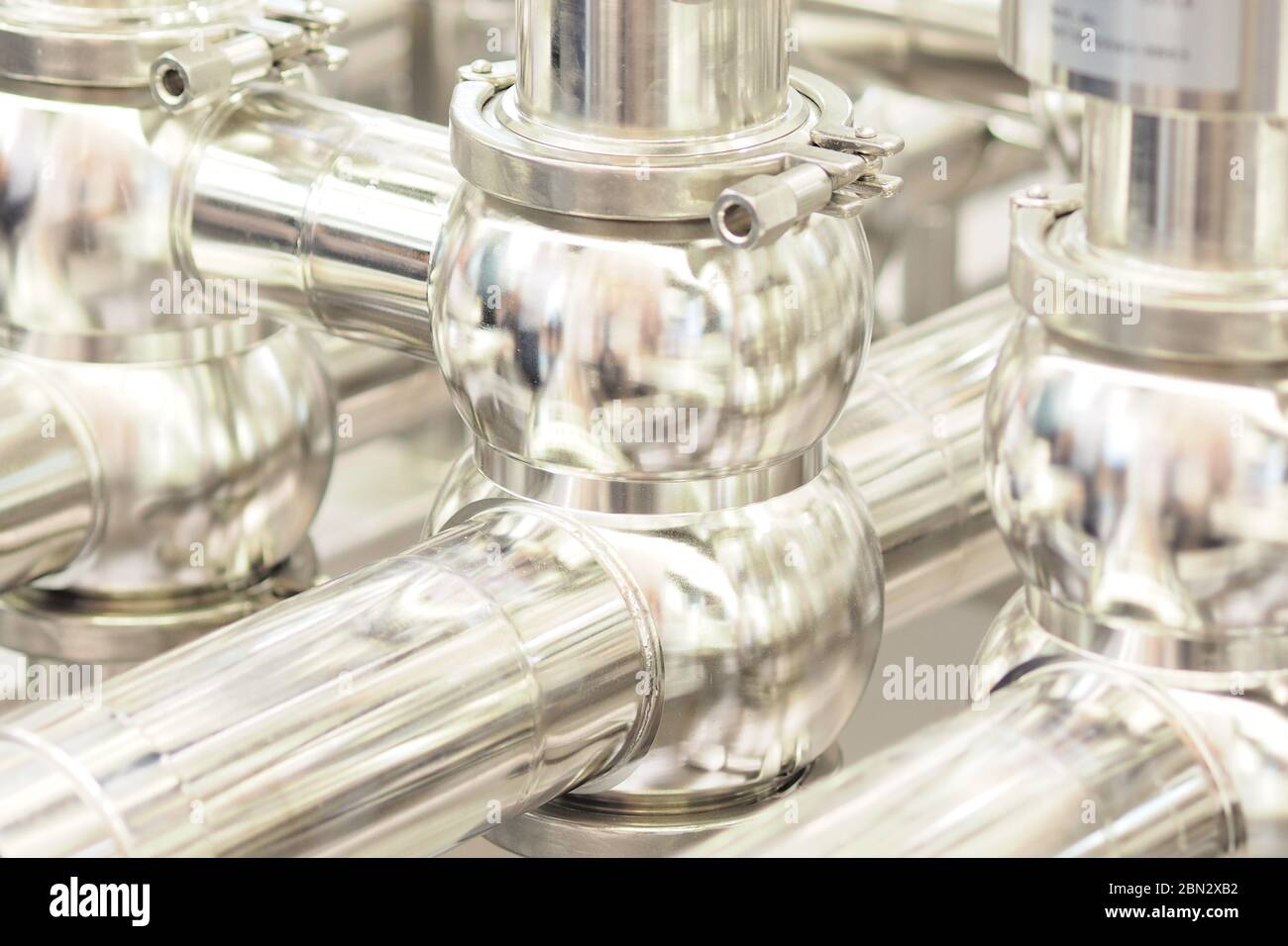 Ball shaped industrial highly glossy stainless steel flange connection ...