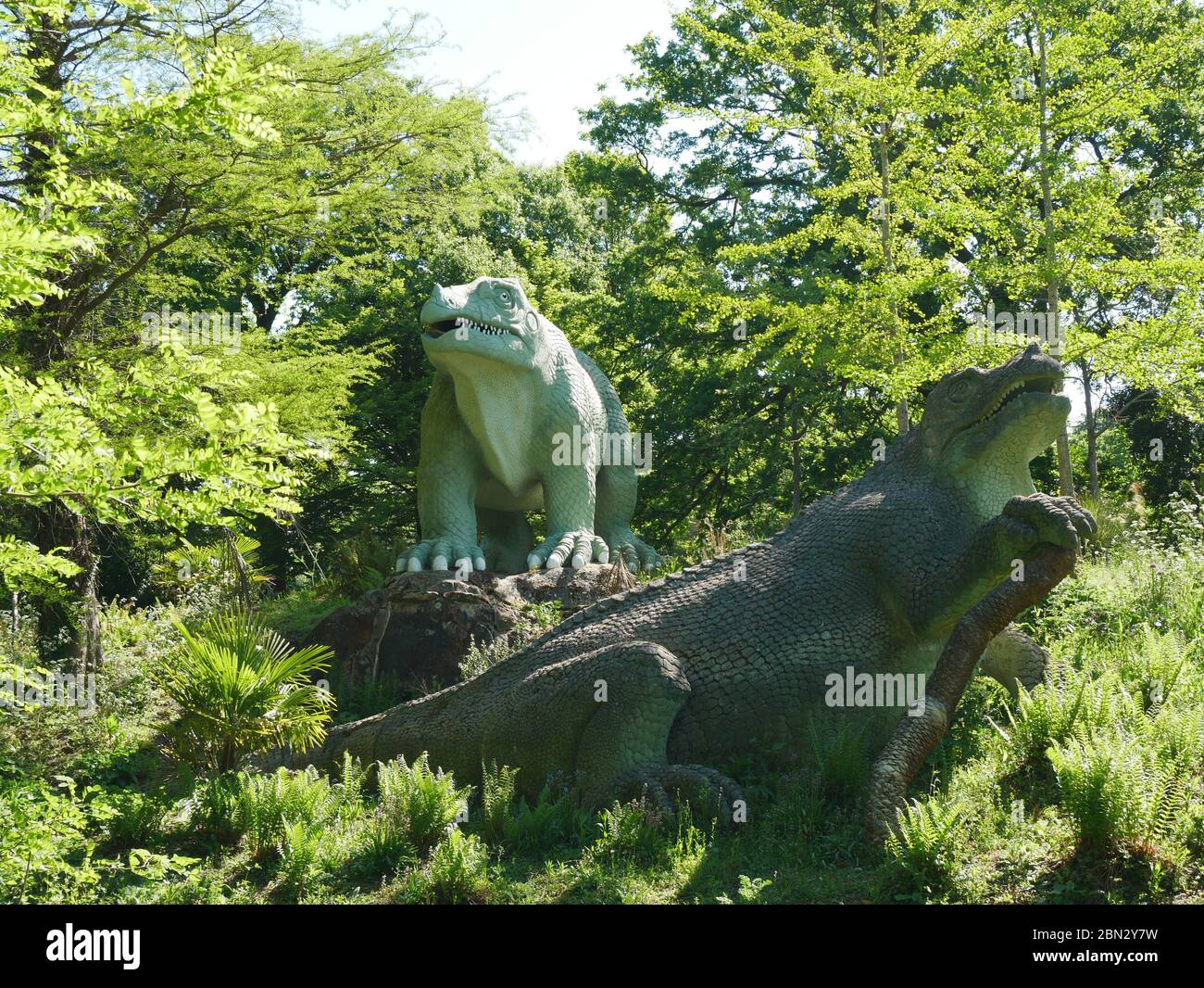 Victorian Dinosaurs at Crystal Palace Park, London SE19 Stock Photo - Alamy