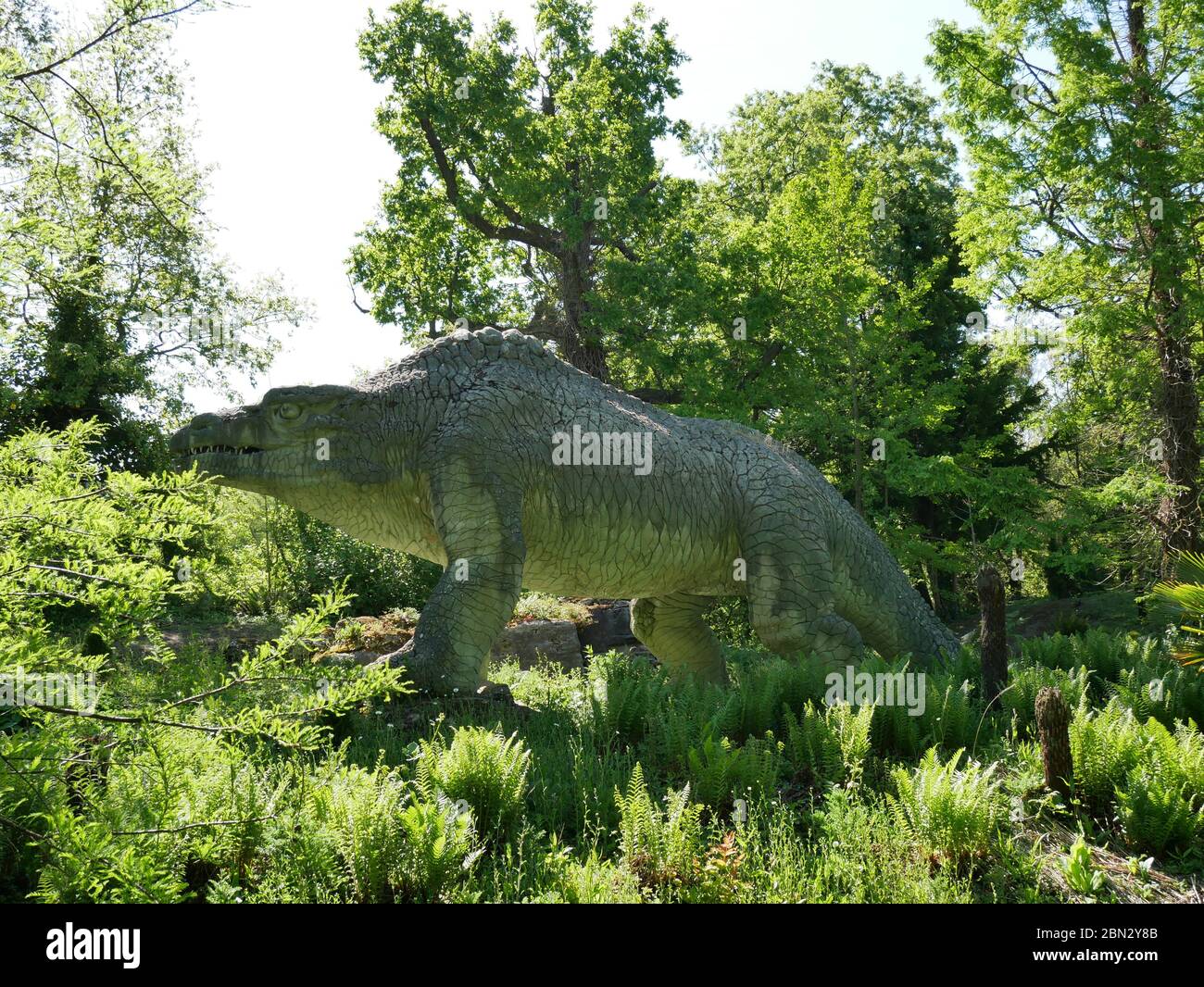 Victorian Dinosaurs at Crystal Palace Park, London SE19 Stock Photo - Alamy