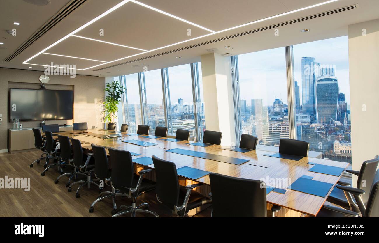 Long conference table hi-res stock photography and images - Alamy